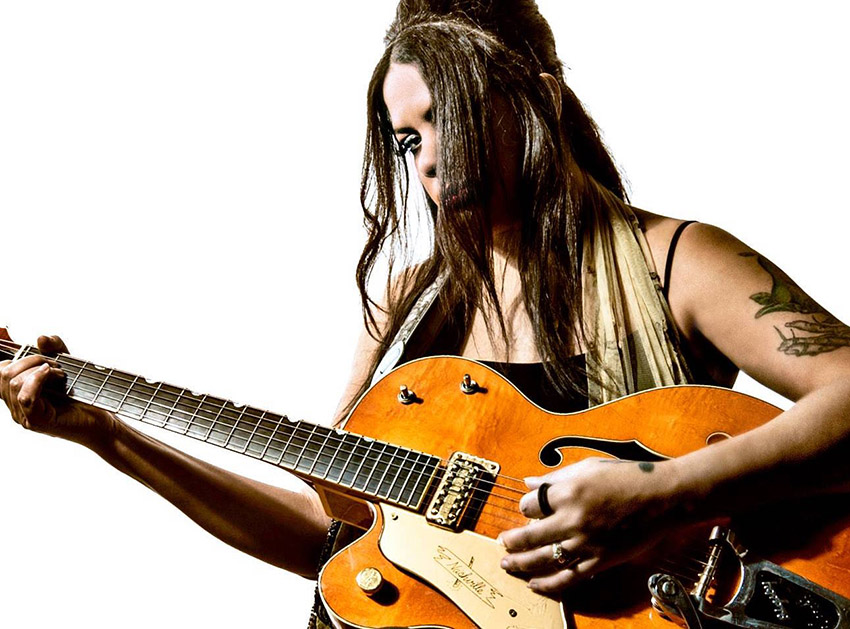 Jen Gloeckner - Singer/Songwriter (Interview) | CITY CODE Magazine